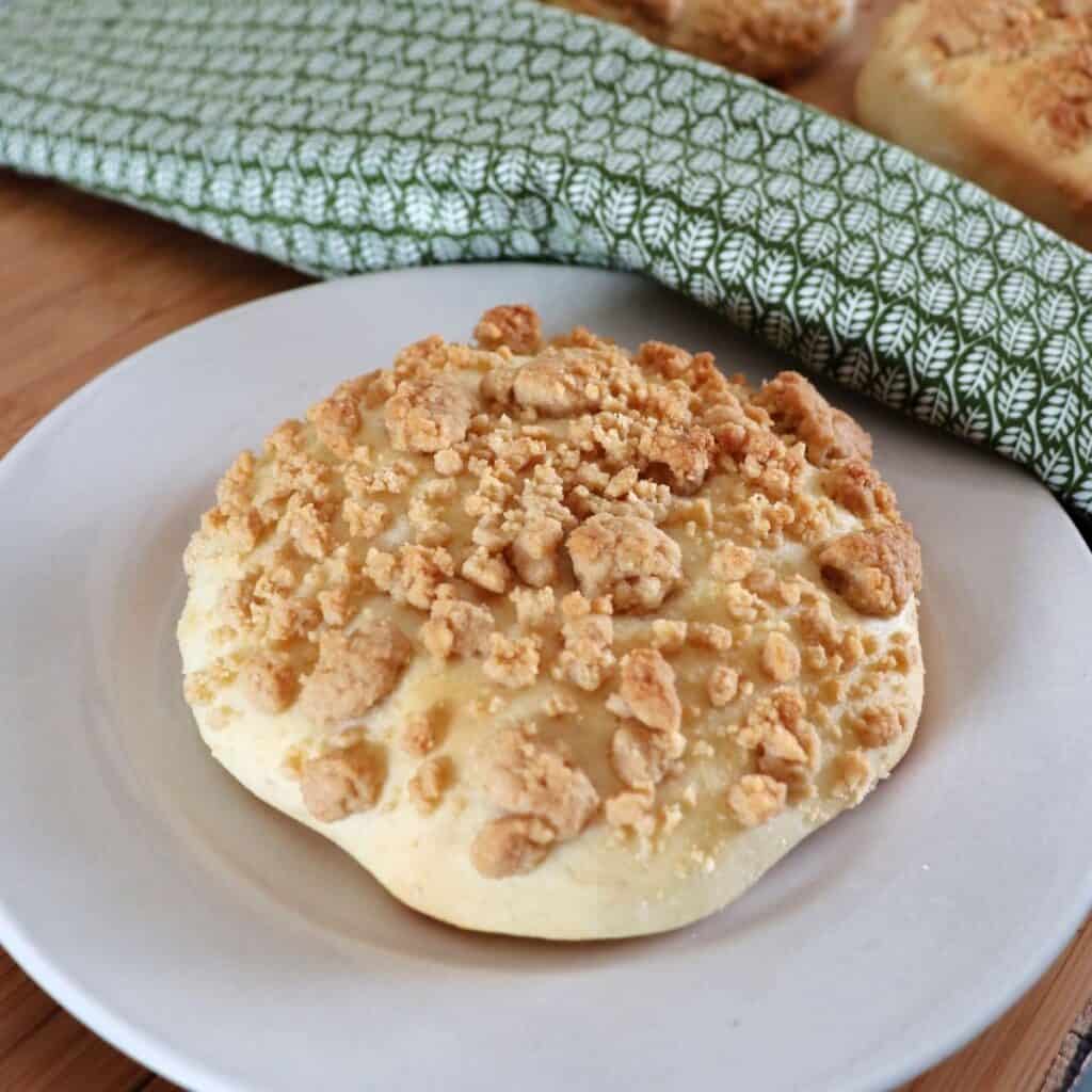 Soboro Bread, Korean Streusel Bread - Kneady Girl