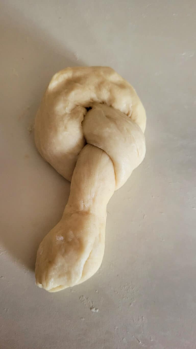 Homemade Knotted Challah Rolls Perfect for Dinner - Kneady Girl